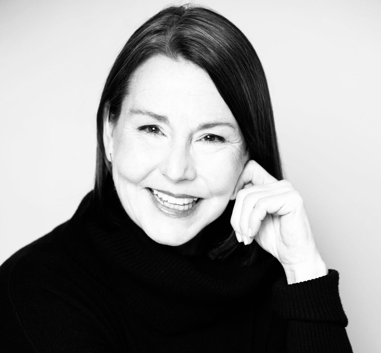 Lynda Dempsey's Instagram, Twitter & Facebook on IDCrawl